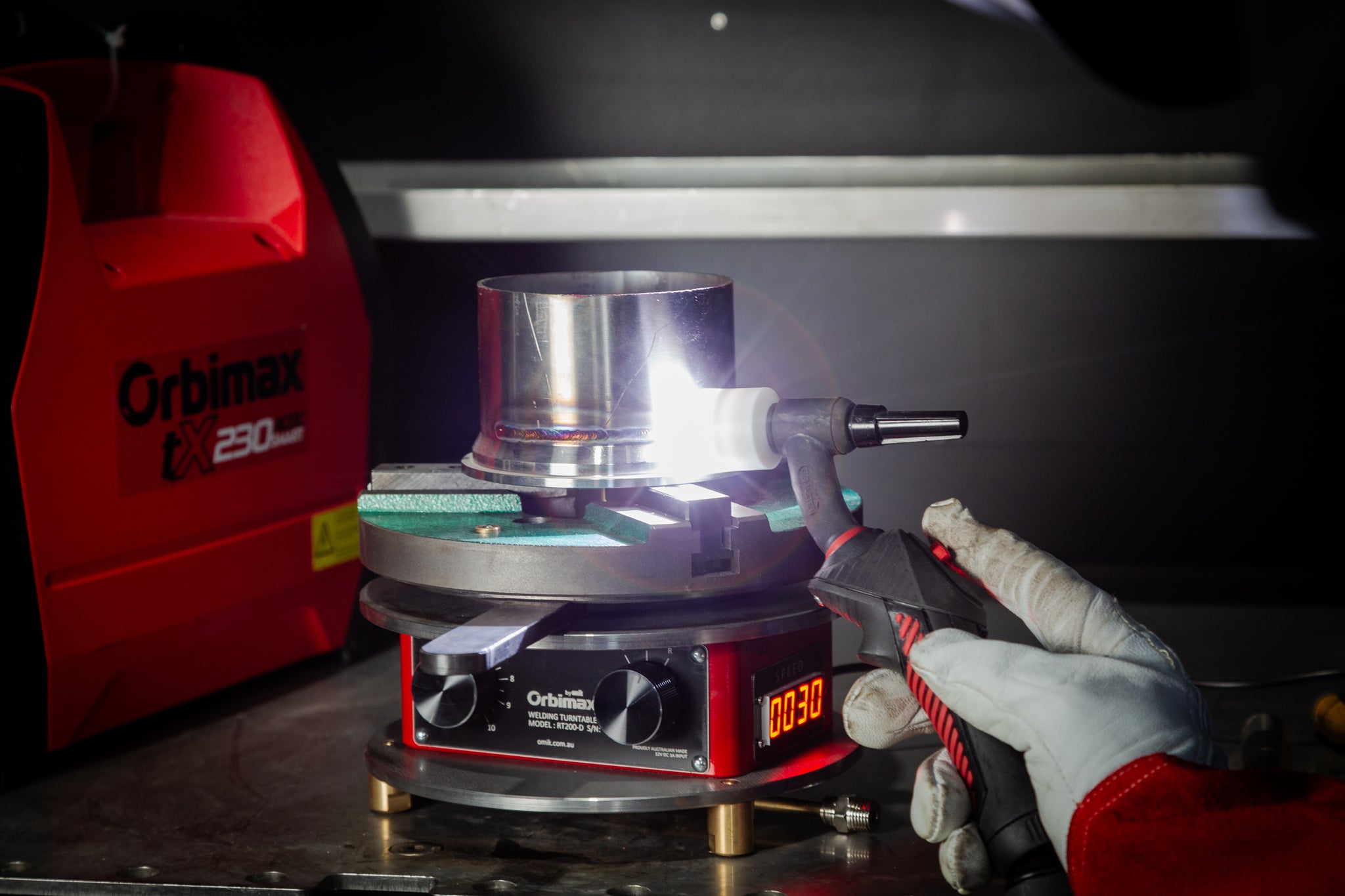 OMIK® 15kg Benchtop Welding Rotator Turntable with Speed Display – Orbimax